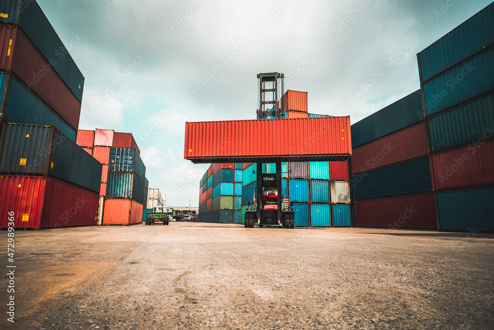 Cargo container for overseas shipping in shipyard with heavy machine ...