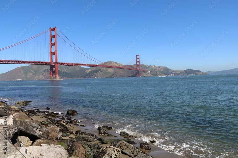 Amazing walk at the Golden Gate Bridge in San Francisco, United States ...