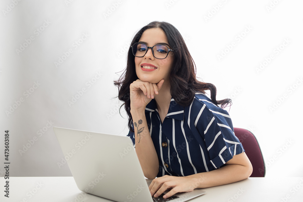 Mujer estudiante Stock Photo | Adobe Stock