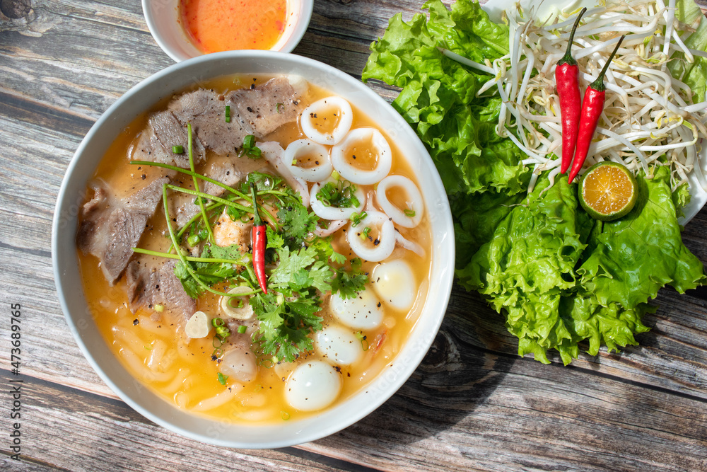 Banh Canh is a very popular food in Vietnam. The ingredients include ...