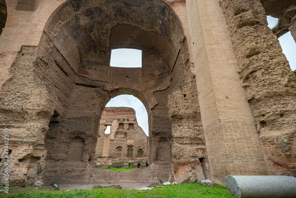 ruina de las termas romanas de Caracalla en Roma Italia Stock Photo ...
