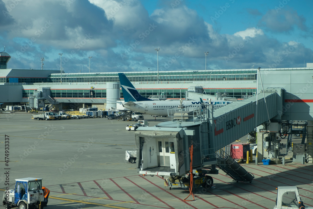 Airplanes and airport equipment and infrastructure at Toronto ...