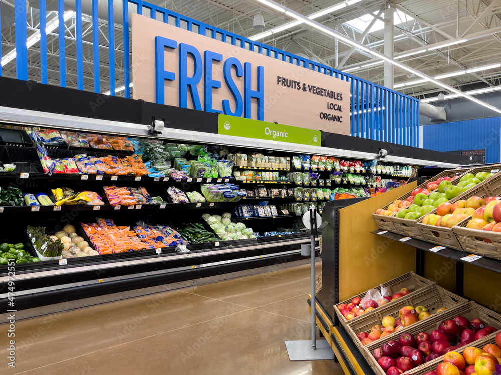 ATLANTA, GEORGIA - DECEMBER 14, 2021 : Fresh vegetable and fruit sign ...