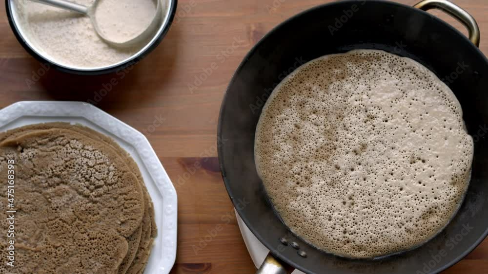 Injera traditional Ethiopian sourdough ferment flatbread preparation ...