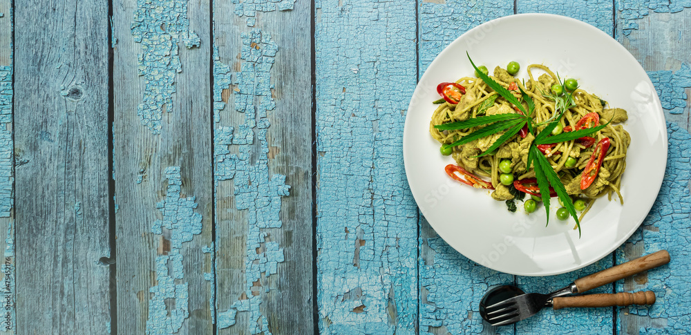 Cannabis spaghetti with chicken green curry sauce (Thai style spaghetti ...