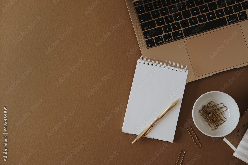 Aesthetic home office desk workspace. Laptop computer, notebook on ...