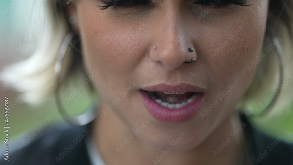 Woman mouth speaking to camera. Girl lips close-up lips talking Stock ...