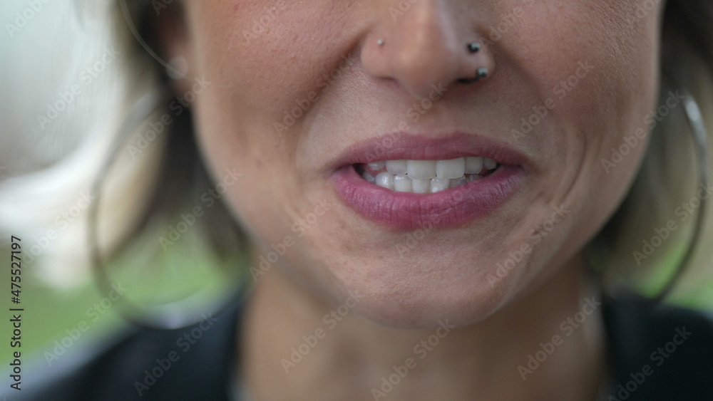 Woman mouth speaking to camera. Girl lips close-up lips talking Stock ...