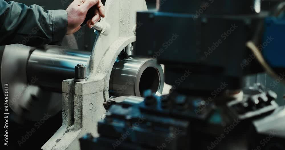 The work of a lathe for cutting metal parts of the shaft with cutting ...