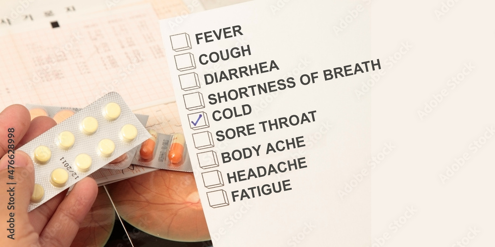 Symptoms of a patient with covid-19 virus- with checkbox Stock Photo ...