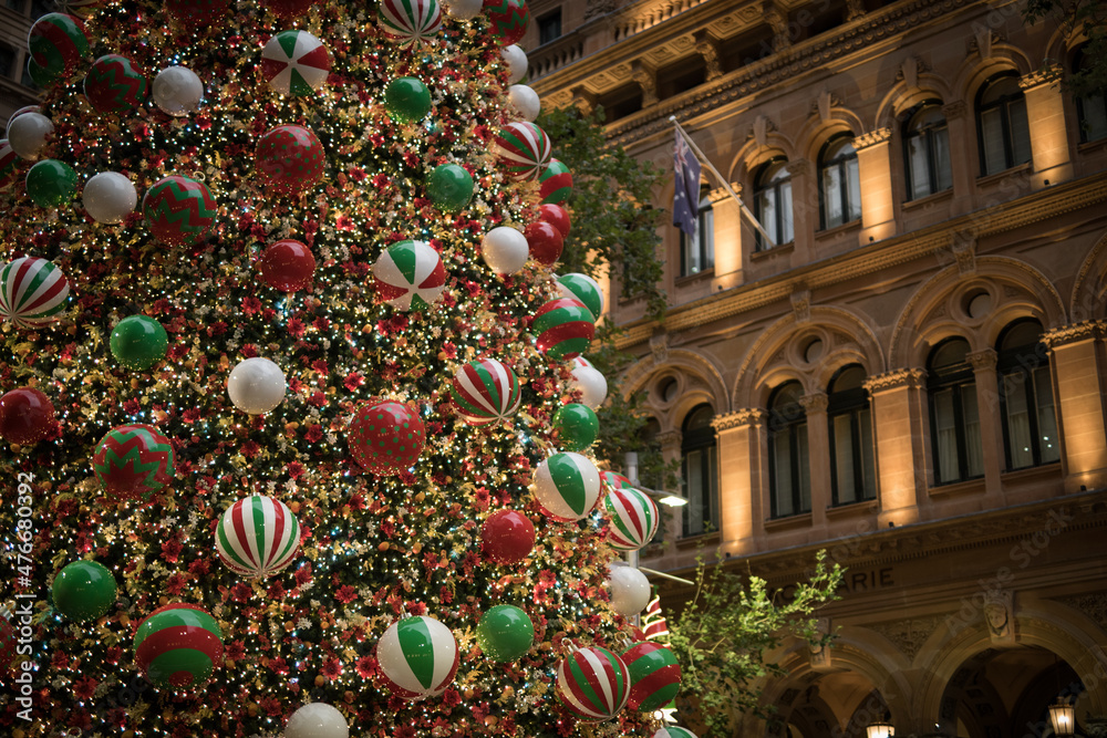 Christmas tree baubles store