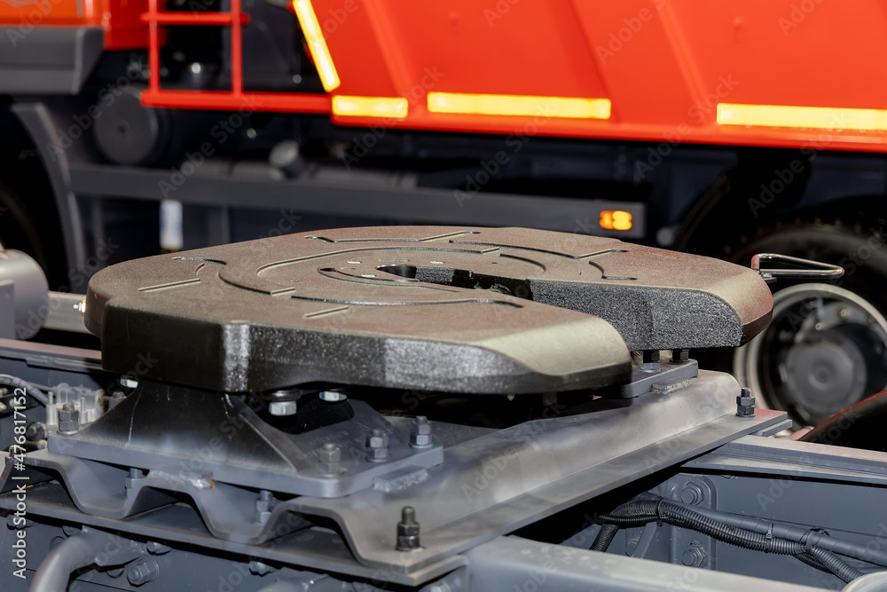 The new fifth wheel on the truck, close-up. New truck saddle for semi ...