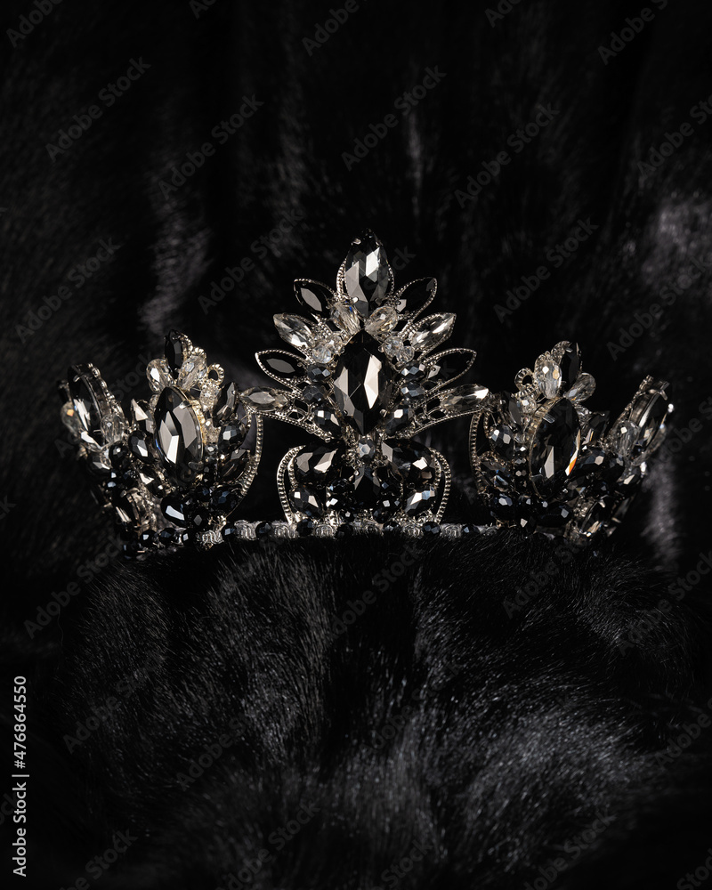 beautiful silver crown with black stone for miss beauty pageant on ...