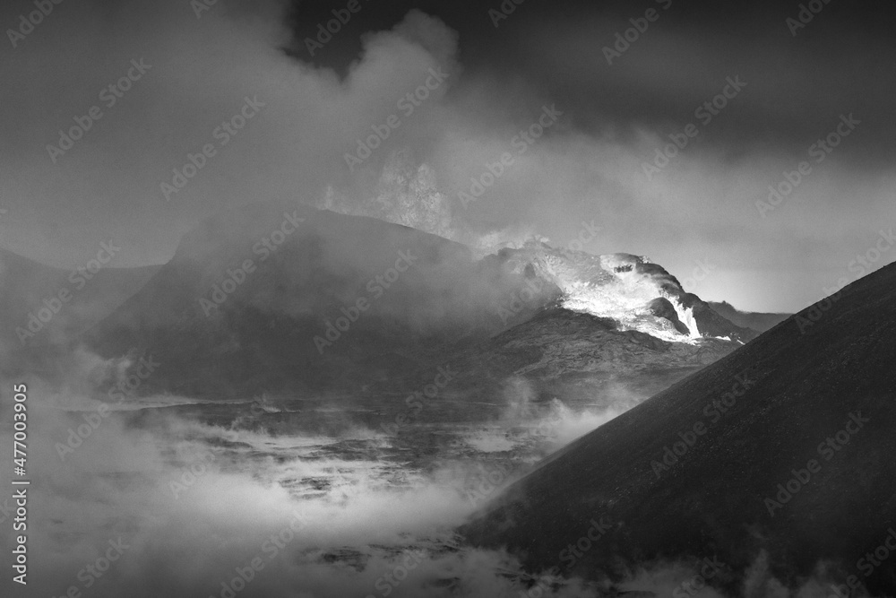 Fagradalsfjall volcano unleashing its lava in mild stages of ... Fagradalsfjall volcano unleashing its lava in mild stages of ...