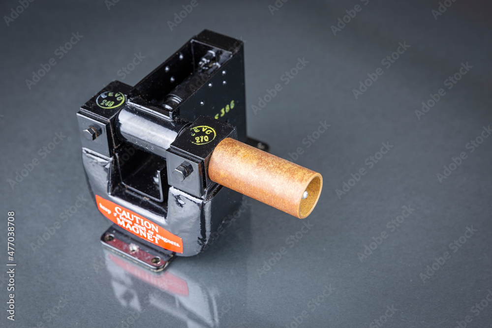 Cavity magnetron tube for X band (type 2J42) with packaged integral ...