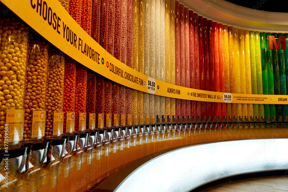 M&M’S Mall of America, the largest shopping and entertainment complex ...