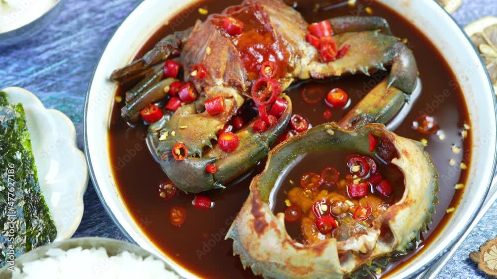 Korean Soy Sauce Pickled Crab, Fresh raw crabs marinated in a mild soy sauce, Ganjang Gejang ...
