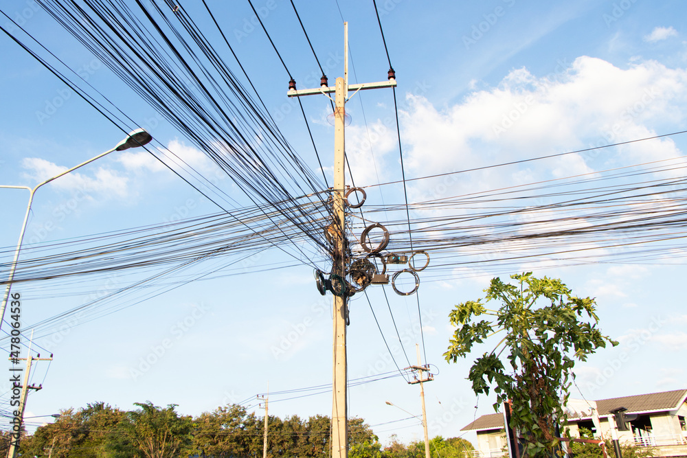 Super Mess Electricity Wires. Very confused not safe for people to use ...