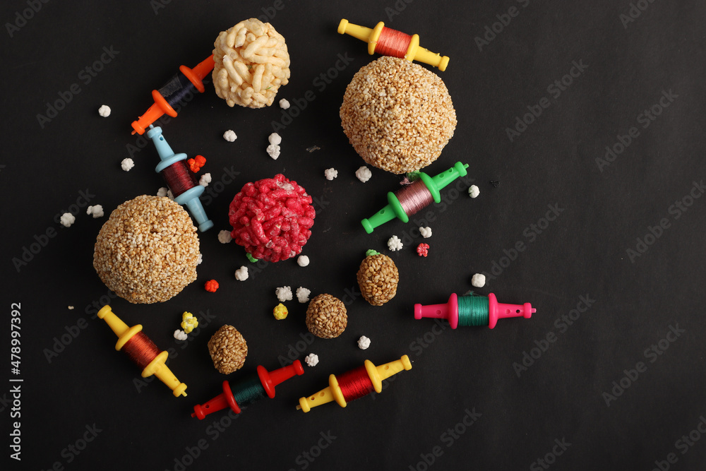 Foto de Firki and tilgul for makar sankranti. Makar sankranti is Indian ...