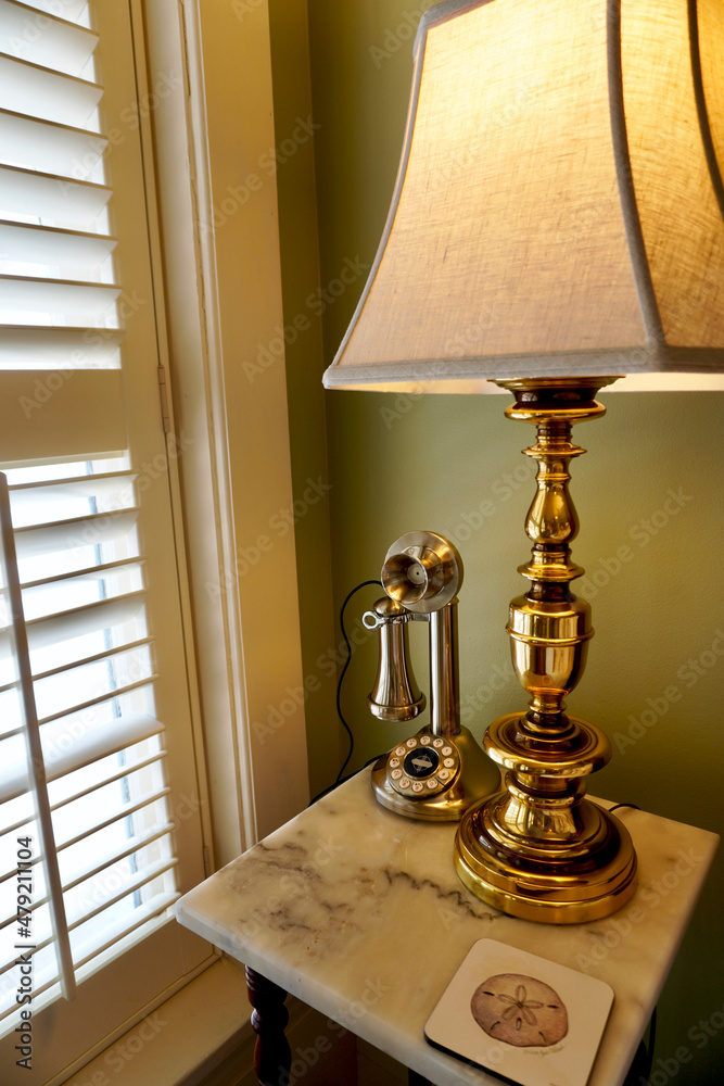 Foto de Candlestick telephone style of telephone from 1890s to 1940s. A ...