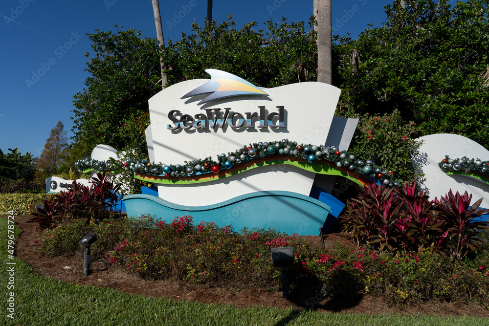 Orlando, Fl, USA - January 6, 2022: A SeaWorld sign at the entrance in ...