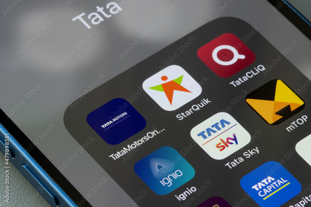 Portland, OR, USA - Jan 8, 2022: Assorted apps representing businesses ...