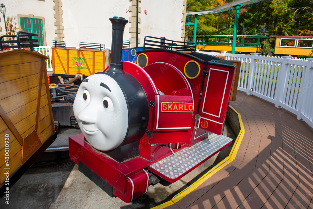 Skarloey Narrow Gauge Engine at Diesel Derby ride in Thomas Land USA in ...