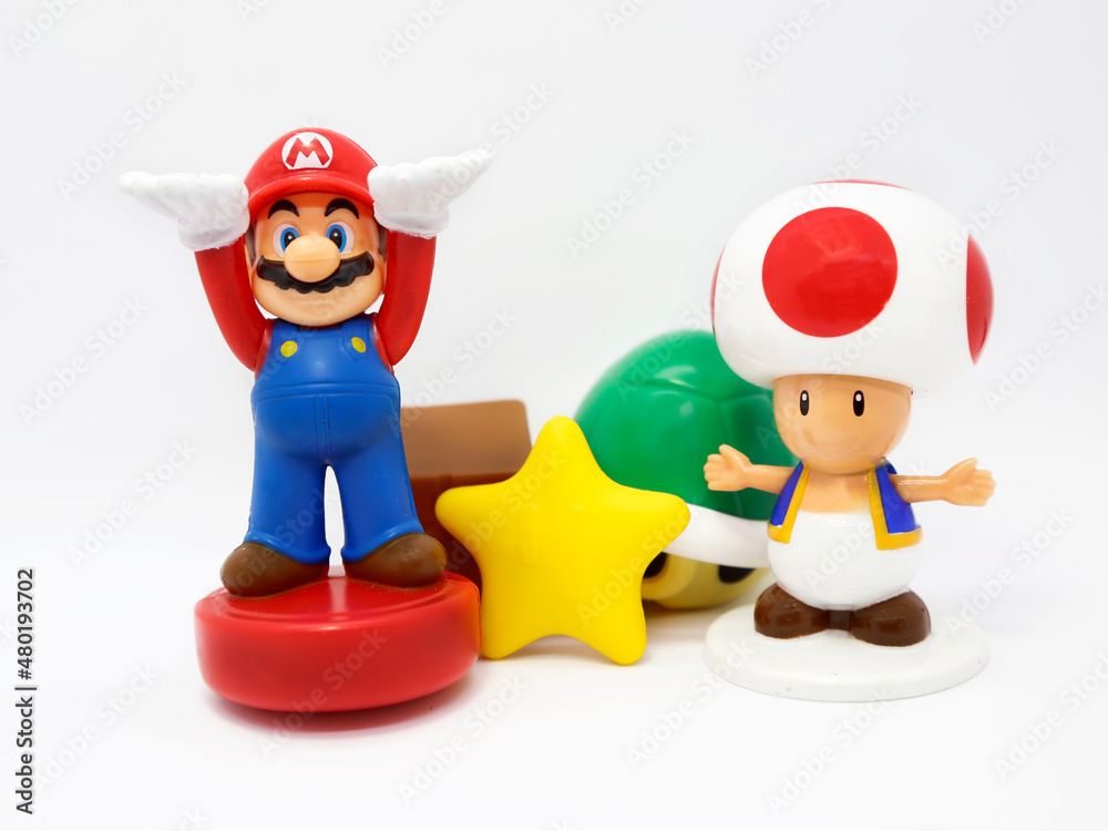 Super Mario Bros. MacDonal's Happy Meal Toys. Super Mario Bros and ...