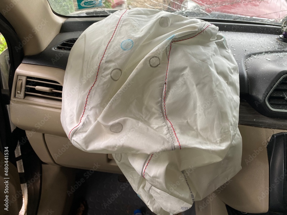 Airbag exploded at a car accident, Car Crash and air bag, Air bags ...