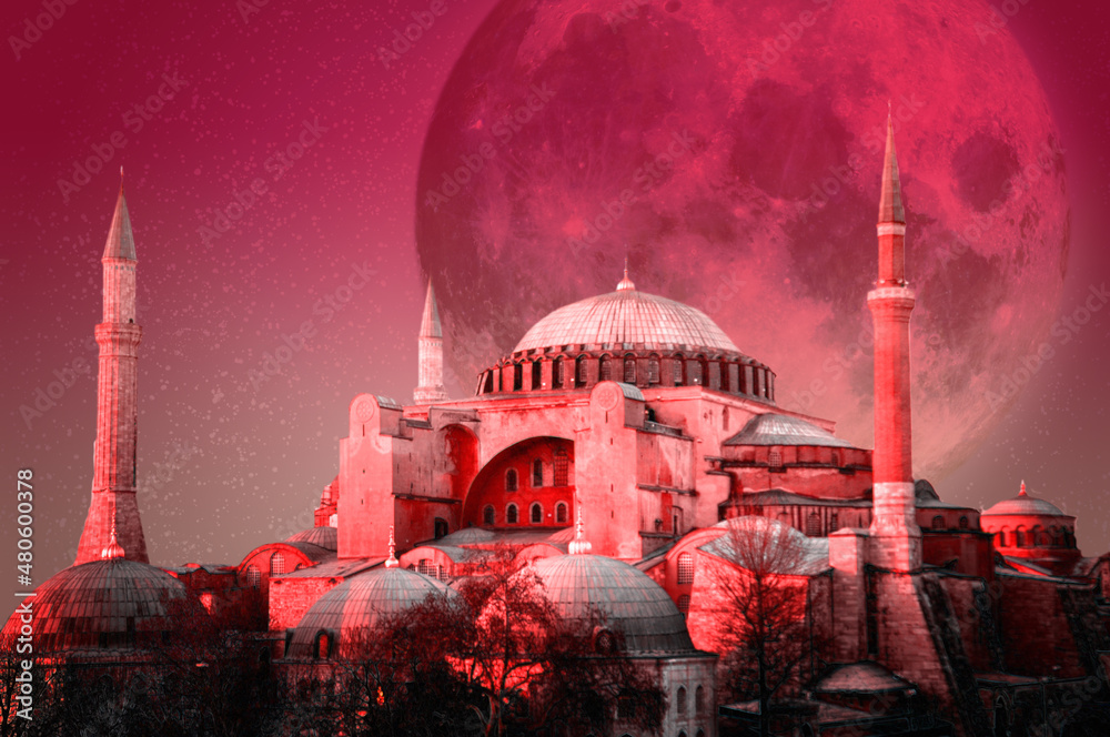 The magnificent full moon and the holy symbol of the Islamic World ...