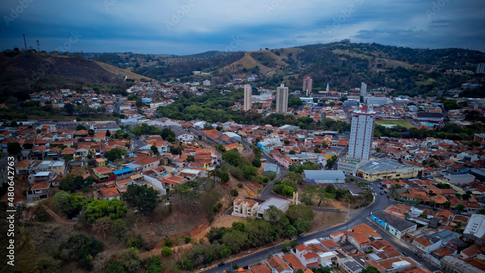 Foto de Fotografia aérea da cidade de Pedreira localizada no interior ...