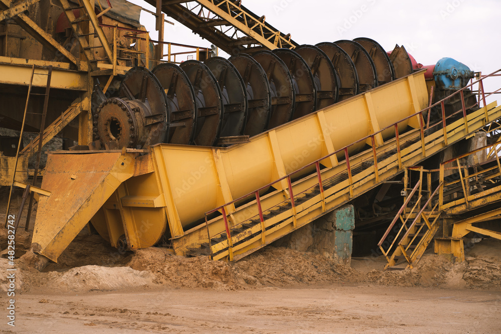 Sand conveyor for screening and separating from gravel and stones. Sand ...