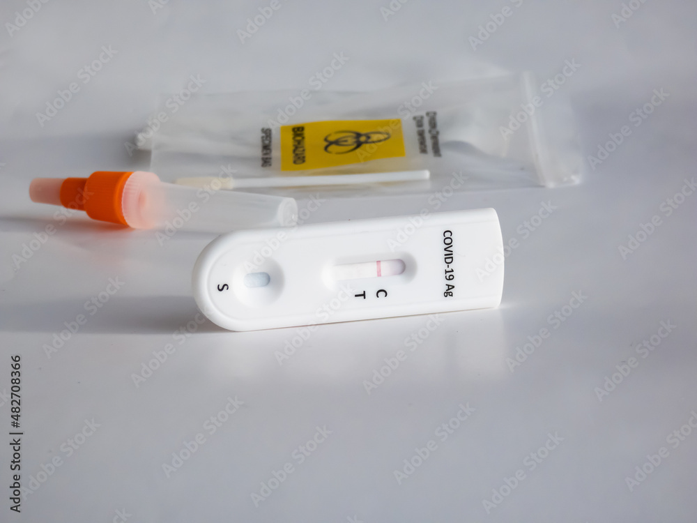 SARS-CoV-2 Antigen Rapid Test (Nasal Swab) for self testing with use ...