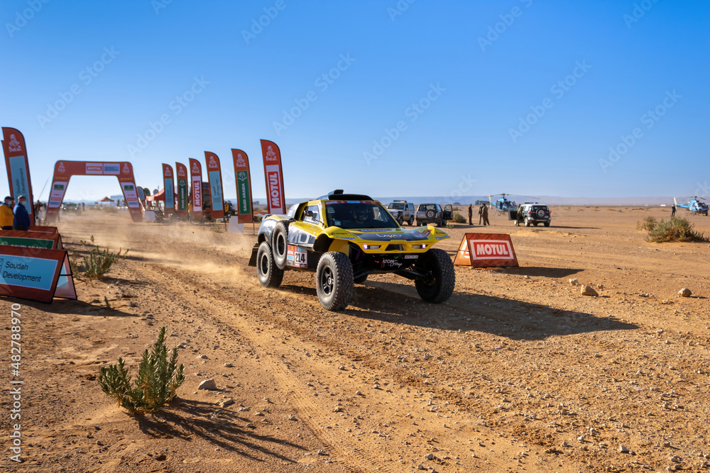 Foto de Thadiq, Saudi Arabia - January 6, 2022: The Optimus MD Rallye ...
