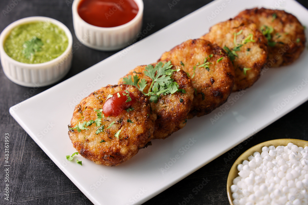 Sabudana vada wada pakora pakode fried snack fritters chutney tapioca ...