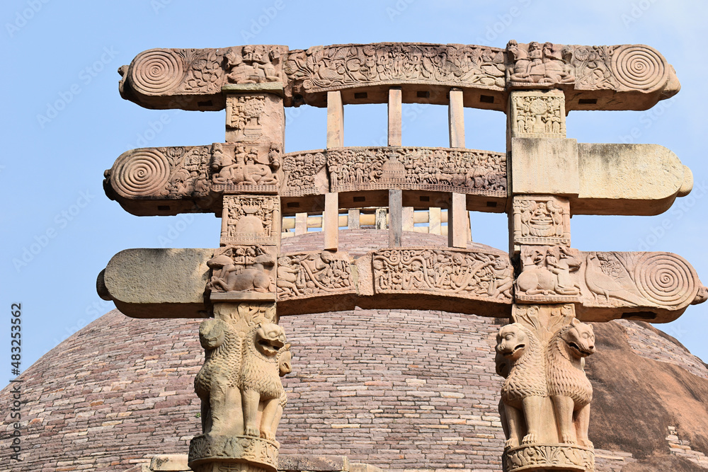 Stupa No 1, South Gateway, Closeup of carved Architrave, The Great ...