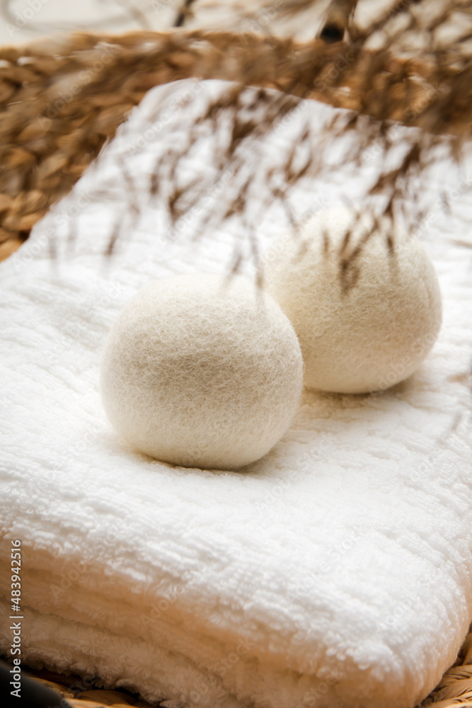 Natural wool dryer balls for more soft clothes while tumble drying in ...