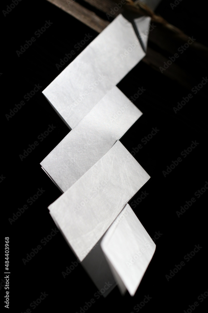 Japanese shrine decoration "Shide (Shinto) ", is a white folding paper ...