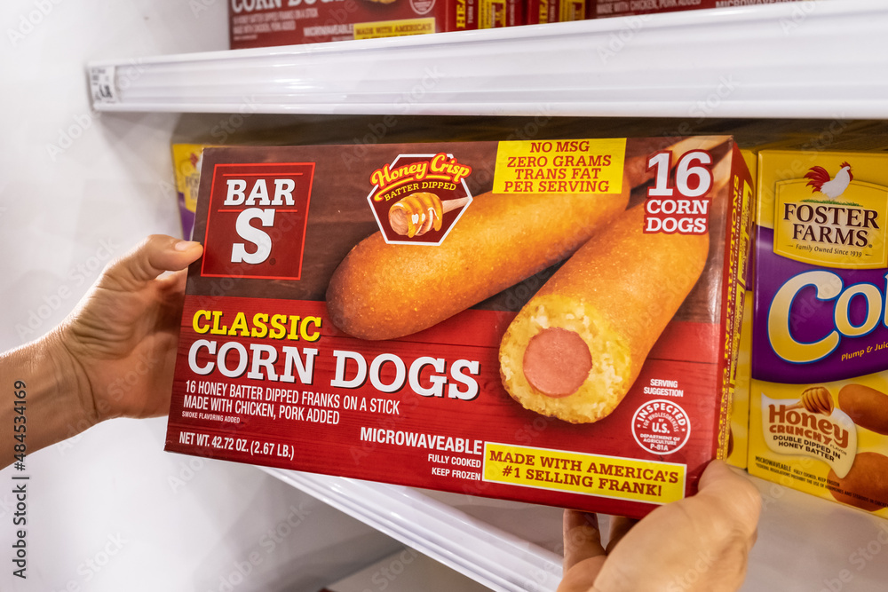 Sacramento, CA, USA August 20th, 2021. Shoppers hand holding a package ...