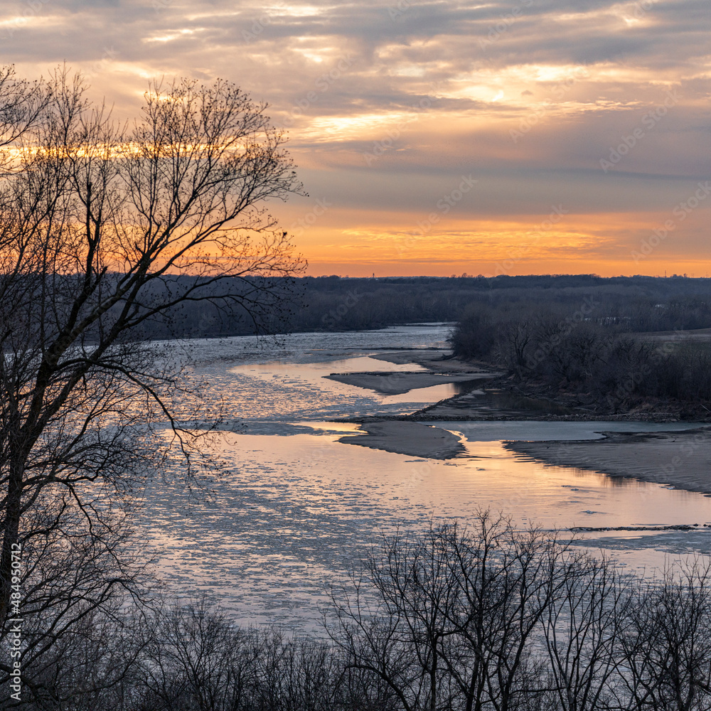 Square view of the Missouri river at sunset. Viewpoint from Boonville ...