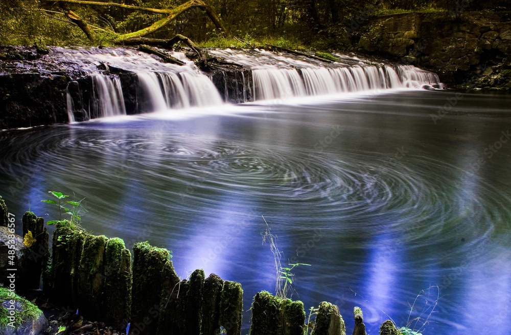 Próg wodny na leśnej rzece Stock Photo | Adobe Stock