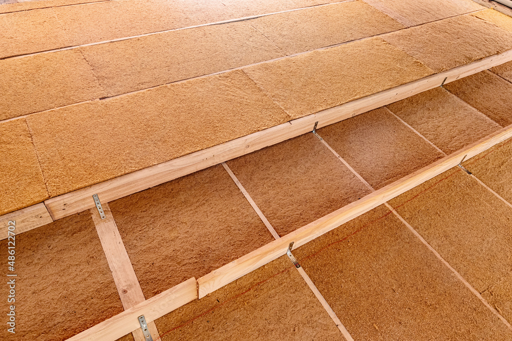 Installation einer Zwischendecke in Leichtbauweise mit ...