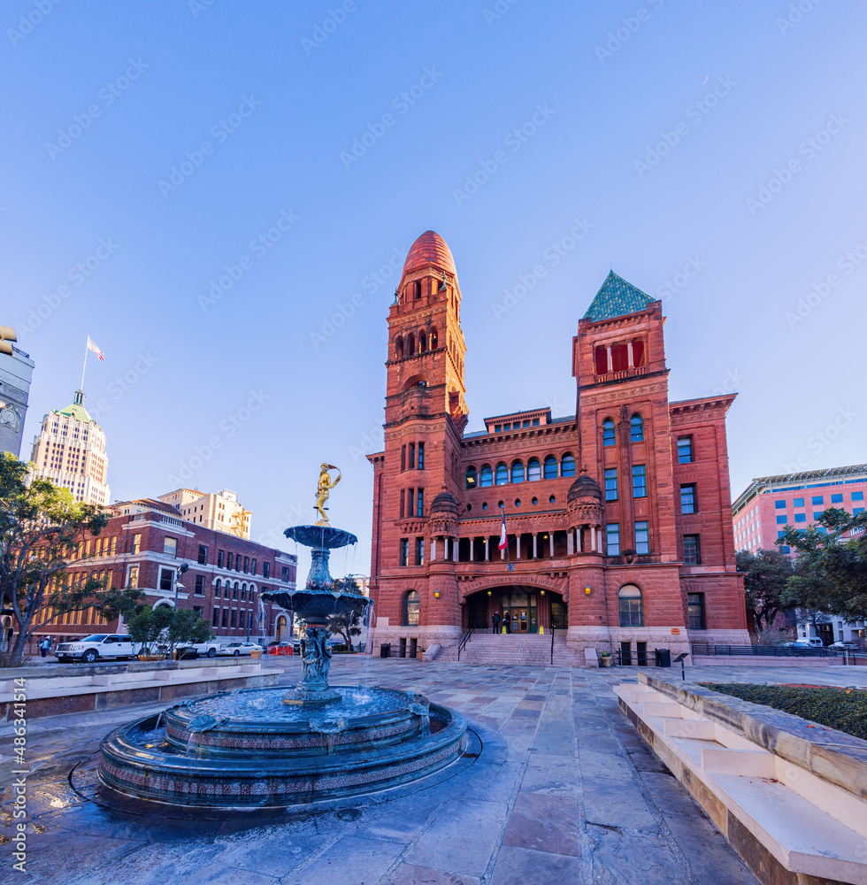 Sunny view of Courthouse building and Lady of Justice statue Stock ...