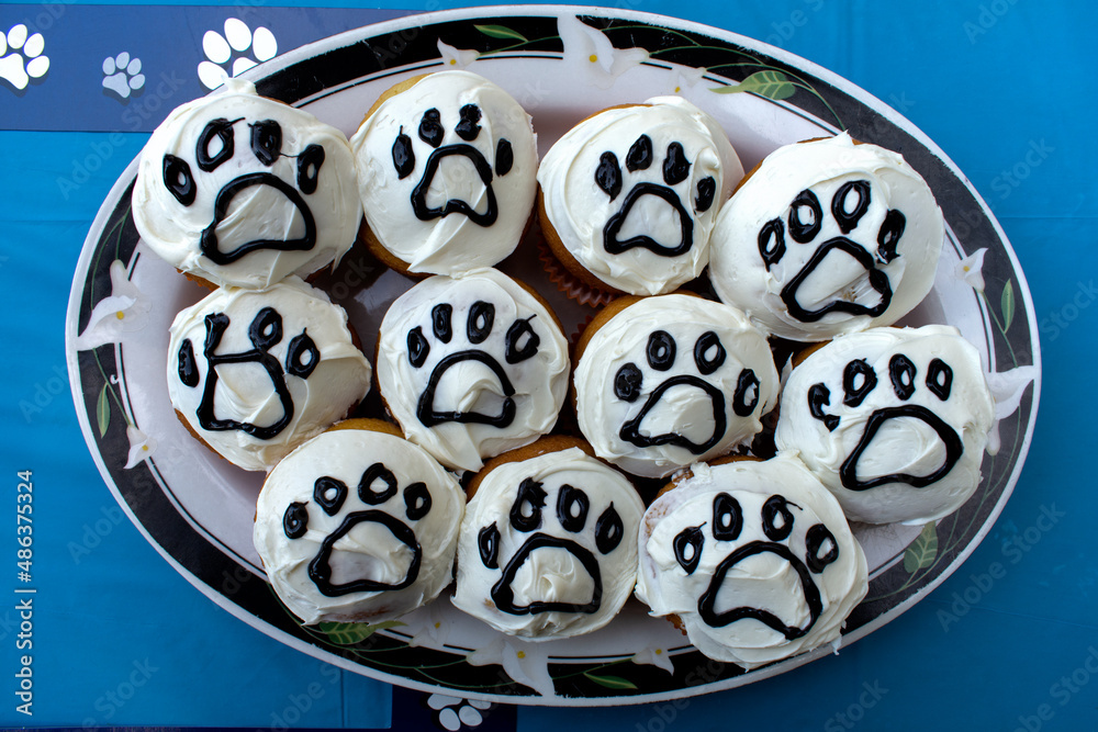 Paw Print Cupcakes