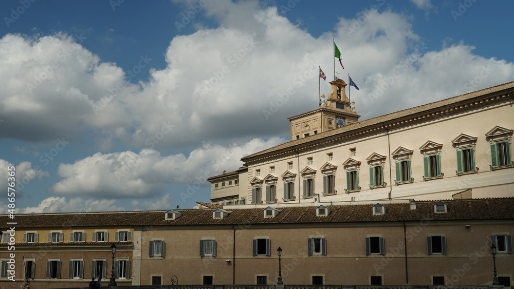 Foto de Rome, Italy - October 01, 2020: Side view of the Quirinale ...