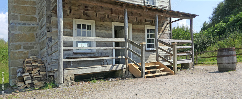 Old American 1800 styled timber Houses Fencing and Sheds The New World ...