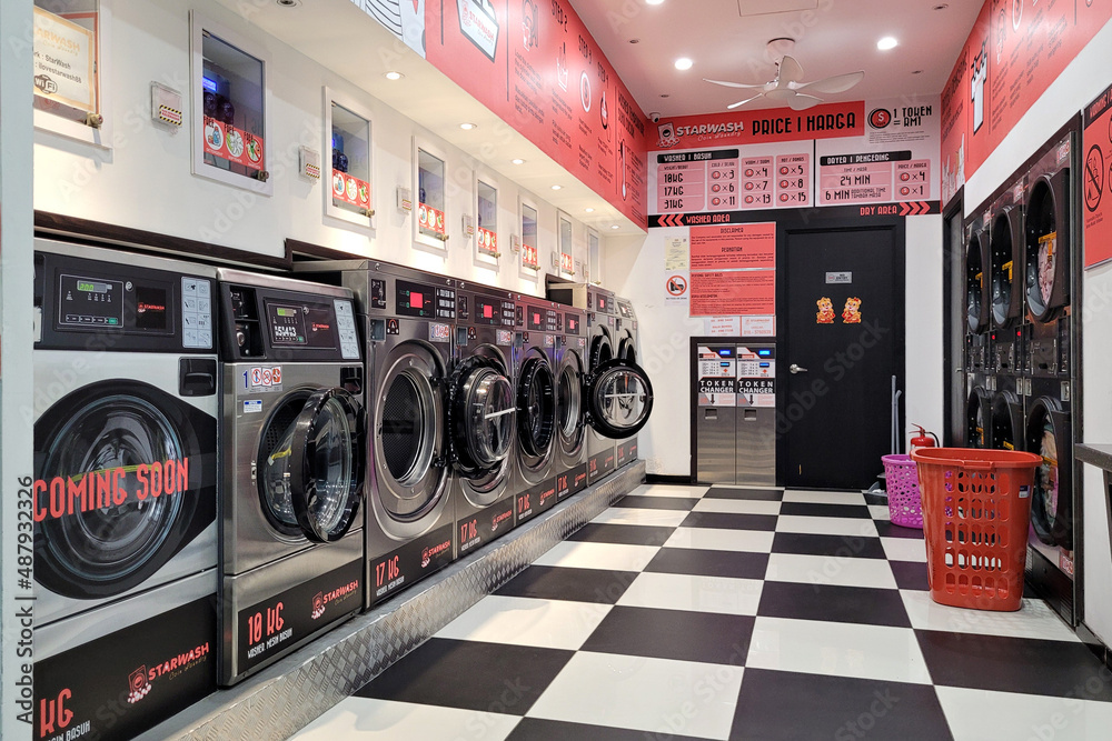 PENANG, MALAYSIA - 5 FEB 2022: Modern Interior view of a 24-hours self ...