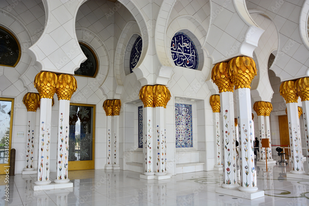 Abu Dhabi, United Arab Emirates - Sheikh Zayed Grand Mosque, world's ...