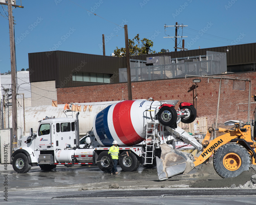 Los Angeles, CA, USA - February 18, 2022: A cement truck at the CEMEX ...