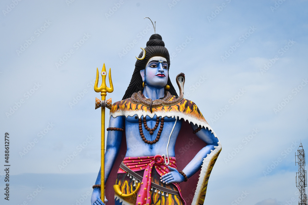 beautiful view of hindu god LORD SHIVA STATUE standing pose Stock Photo ...